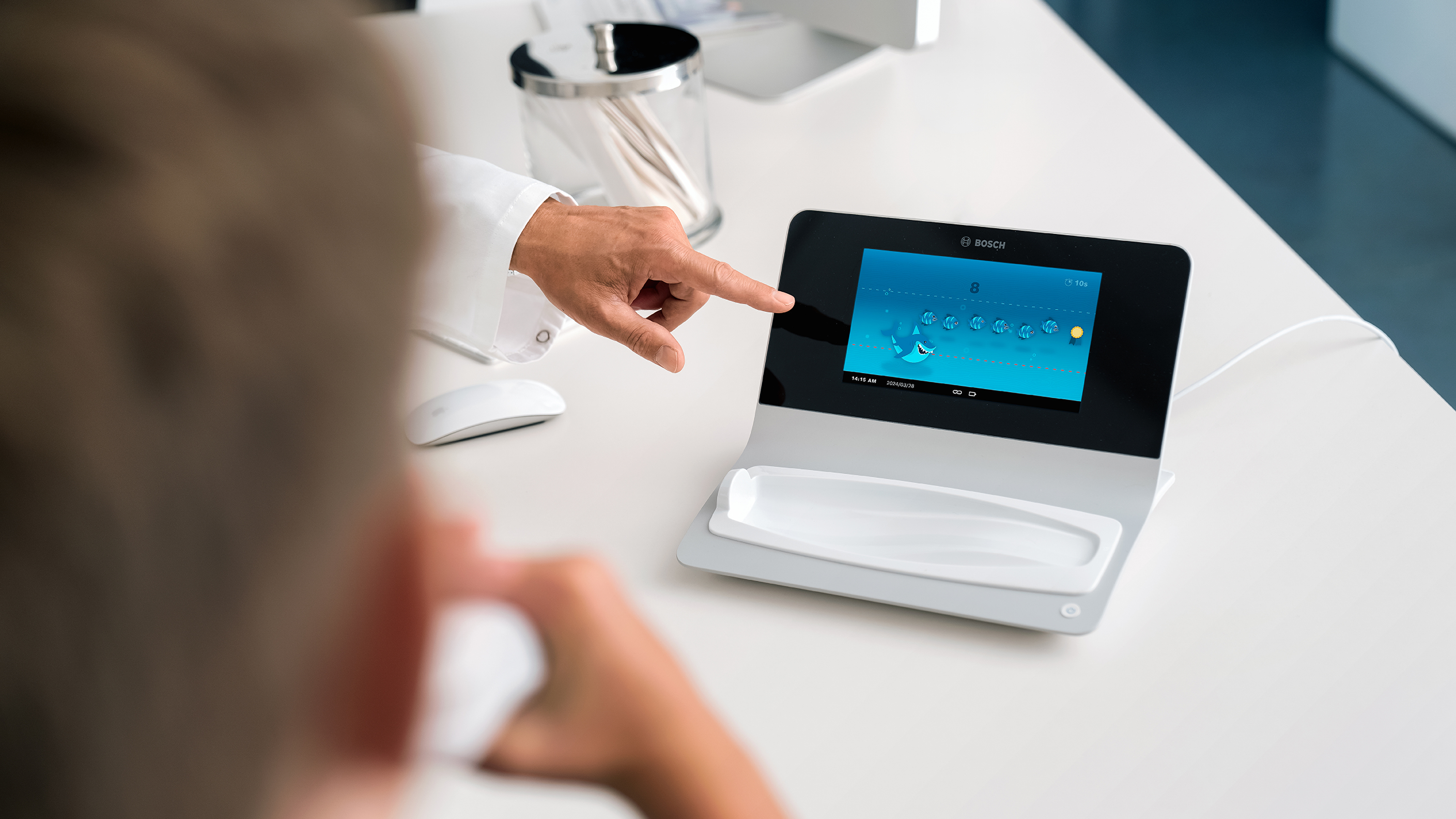 Bosch Healthcare Solutions │ Vivatmo me │ Discover product │ Interpret ...
